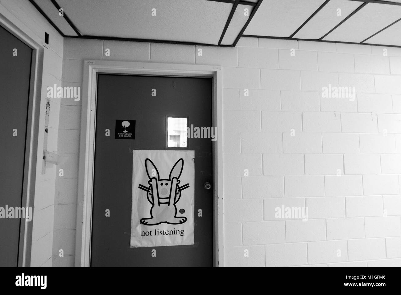 Hospital closed sign Black and White Stock Photos & Images - Alamy