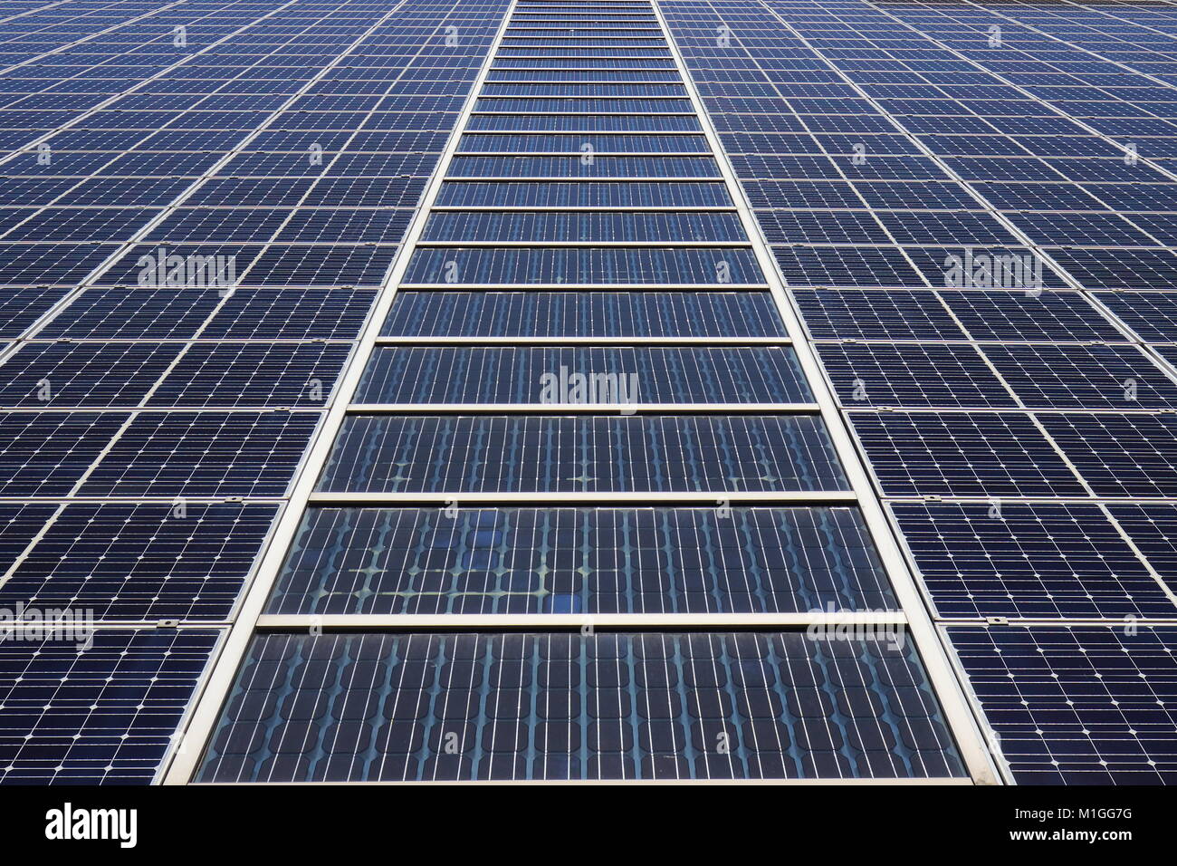 Low cost power source hi-res stock photography and images - Alamy