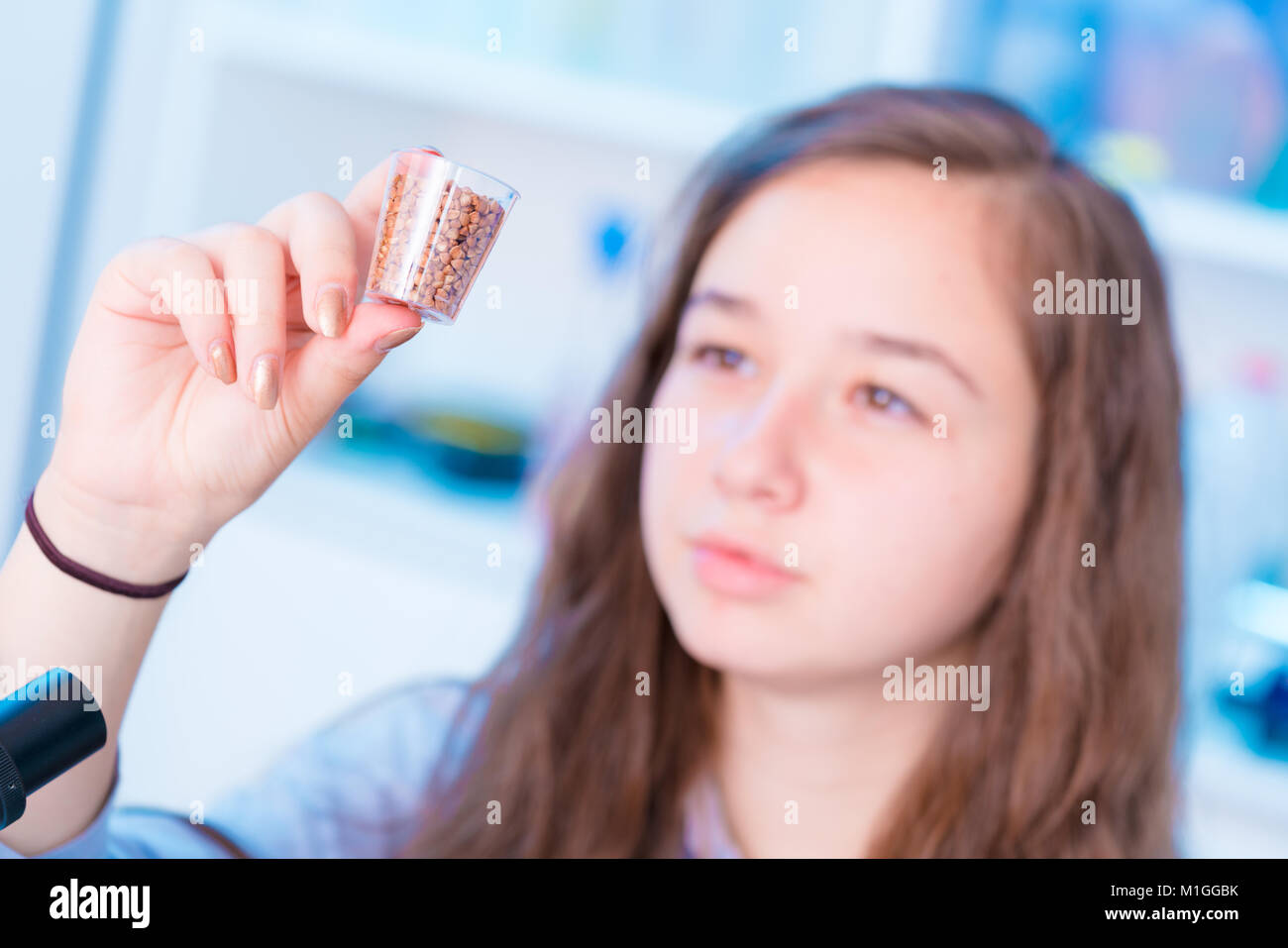 A student in the class of botany Stock Photo - Alamy