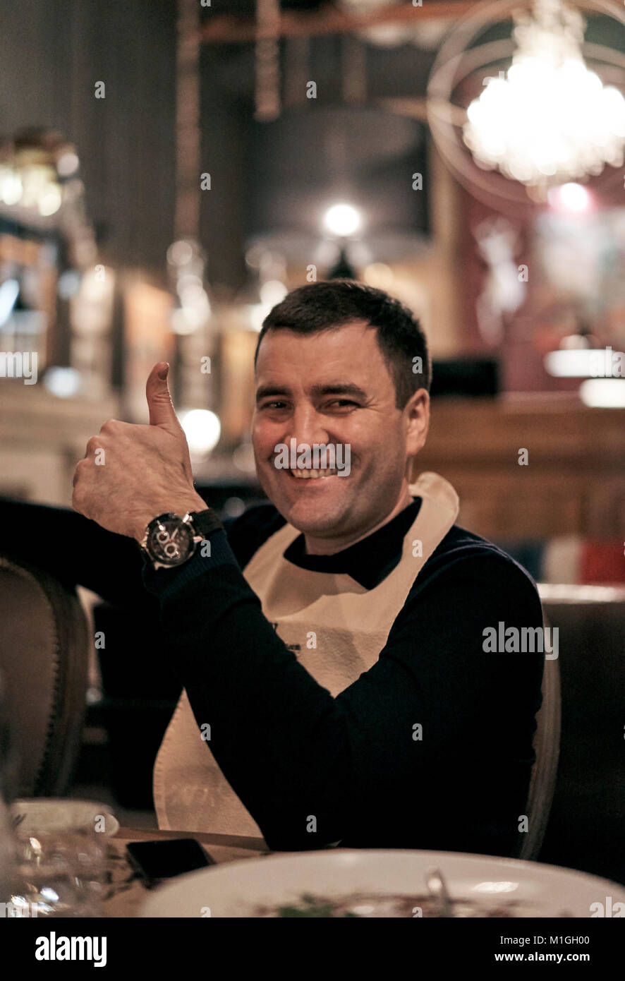 Restaurant bad waiter hi-res stock photography and images - Alamy
