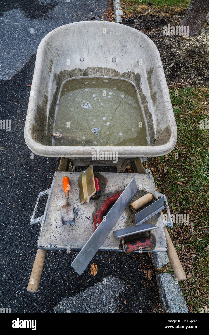 Construction workers, tools and equipment Stock Photo - Alamy
