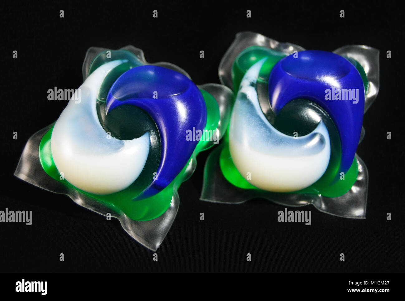 Tide pods hi-res stock photography and images - Alamy