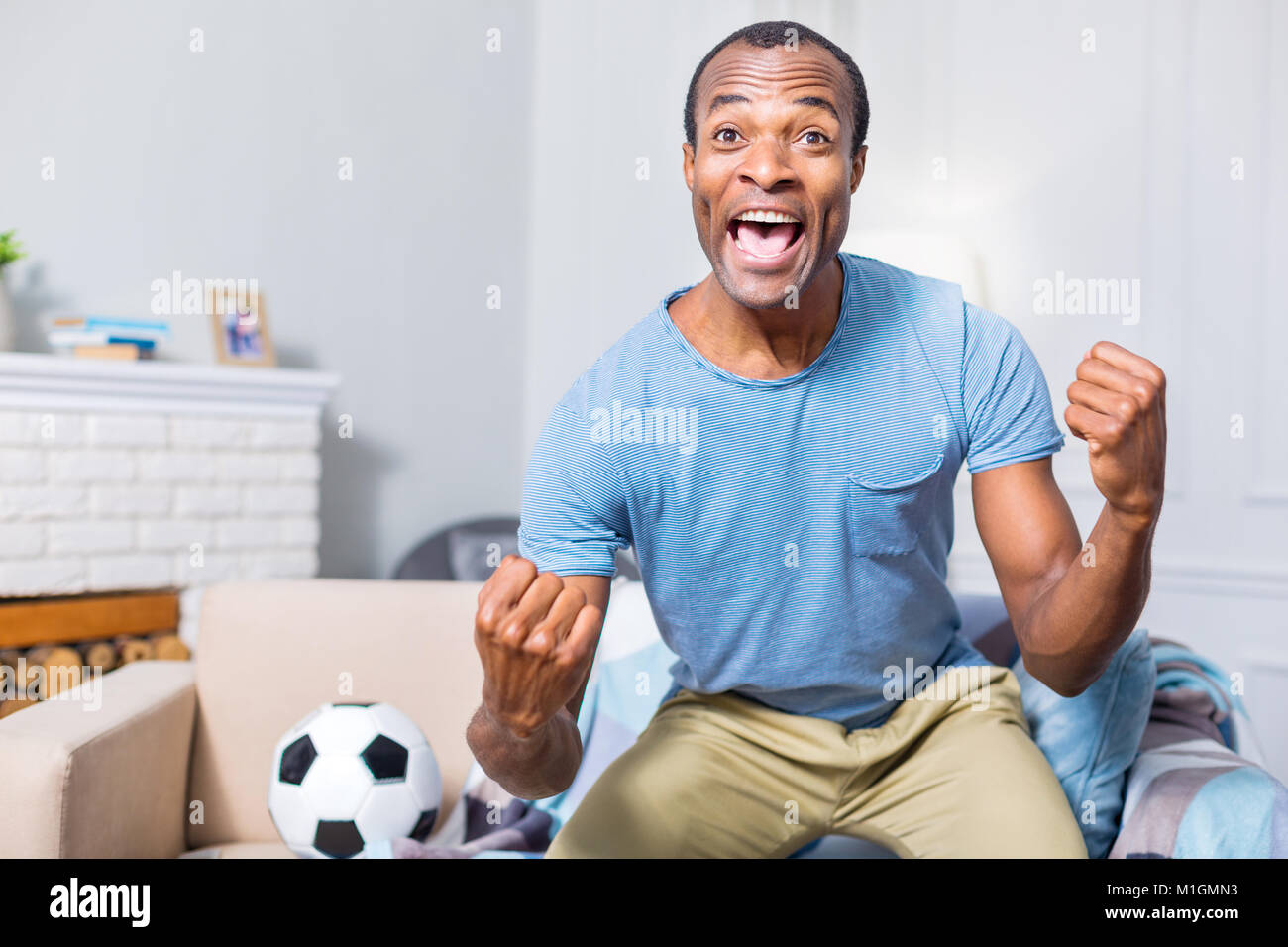 Man supporting hi-res stock photography and images - Alamy