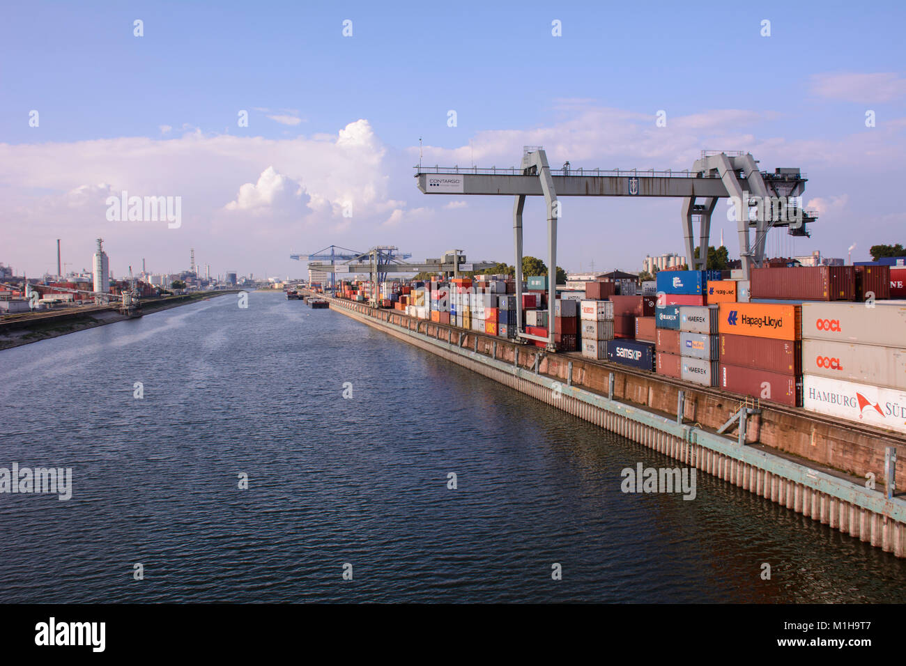 Rhein containerhafen hi-res stock photography and images - Alamy