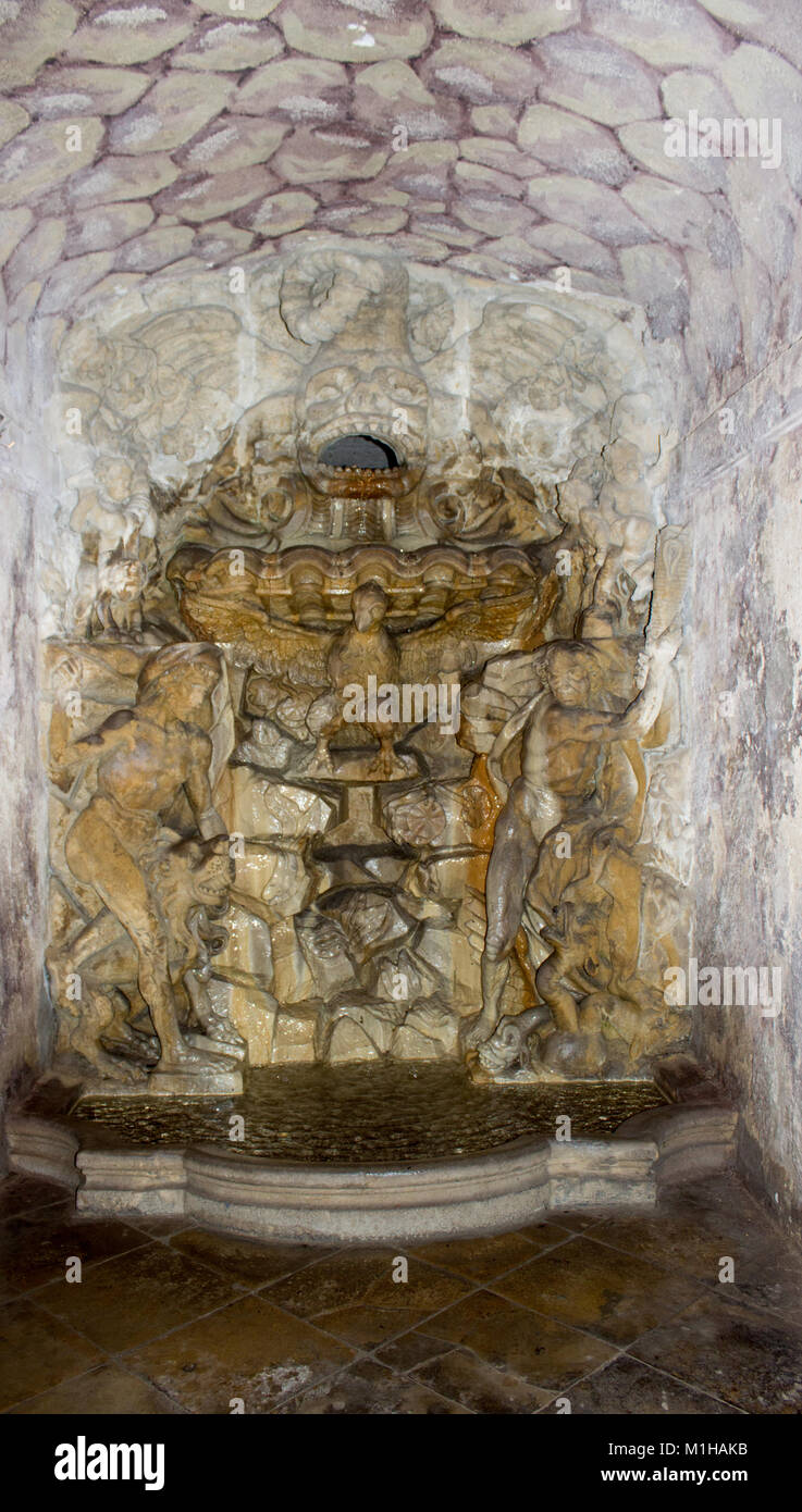 Hercules water fountain hi-res stock photography and images - Alamy