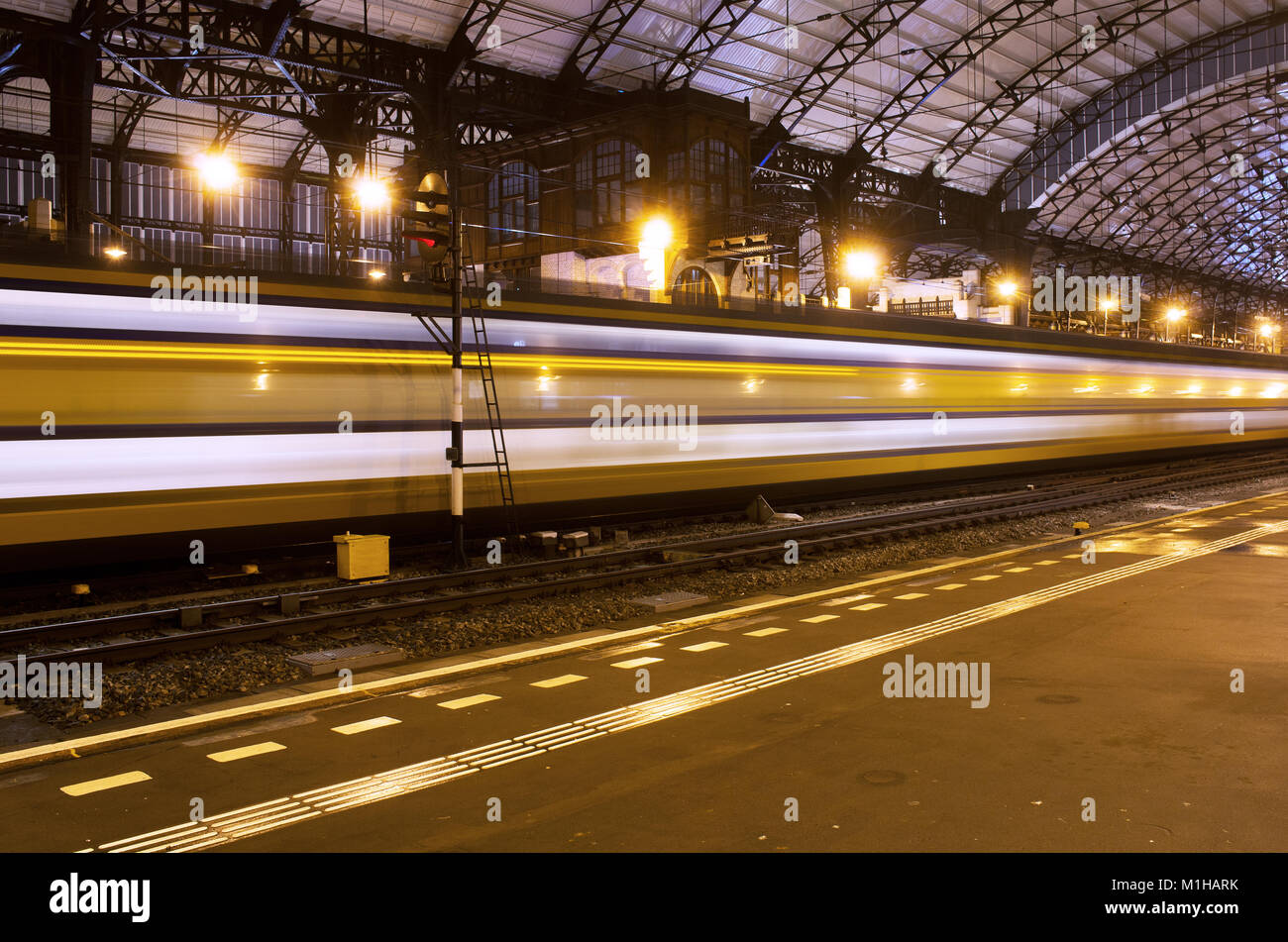Haarlem railway station holland hi-res stock photography and images - Alamy