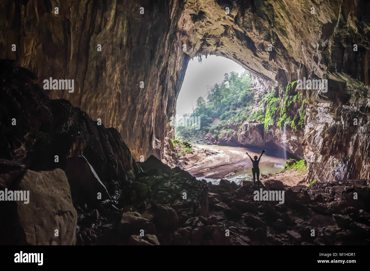 Hang en cave hi-res stock photography and images - Alamy
