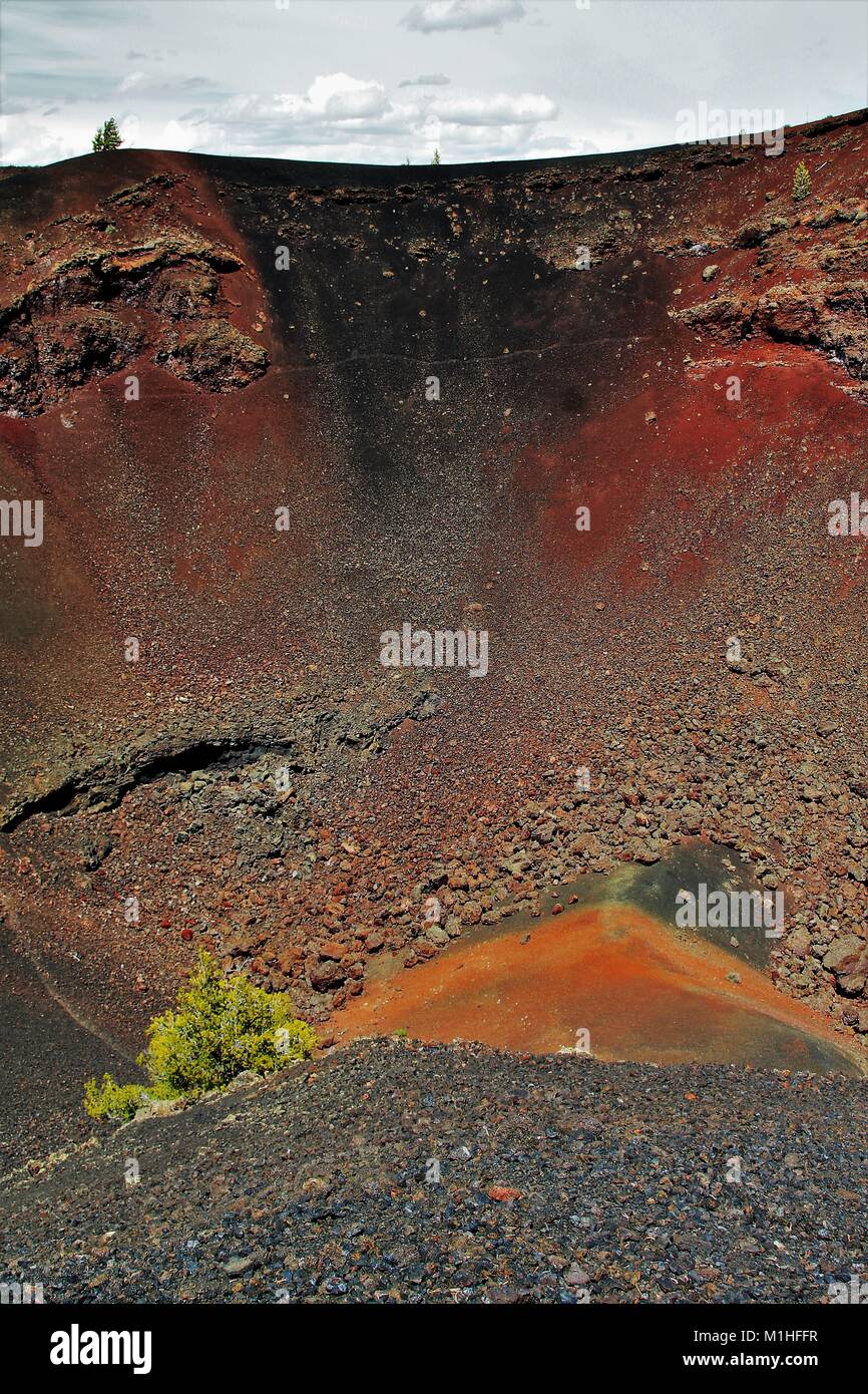 Craters of the Moon is an eerily spectacular National Park that holds ...