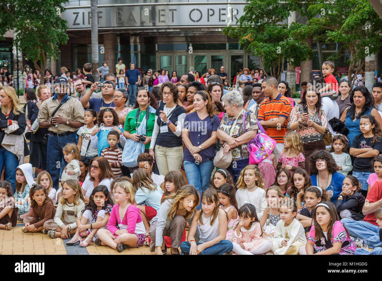 Miami Florida,Carnival Center,Thompson Plaza for the Arts,Free ...