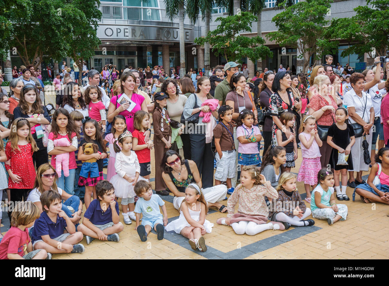 Miami Florida,Carnival Center,Thompson Plaza for the Arts,Free ...
