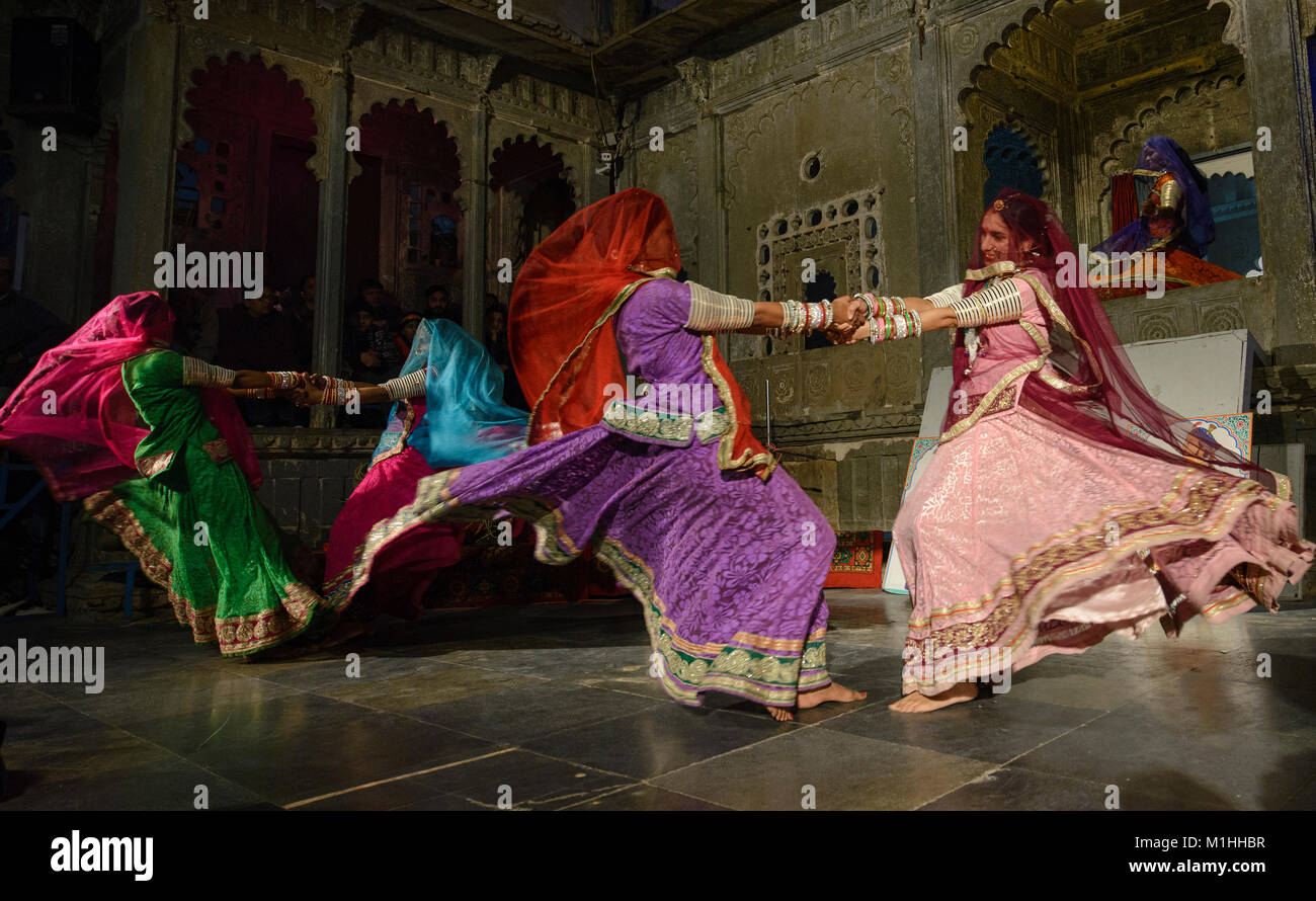 Ghoomar dance hi-res stock photography and images - Alamy