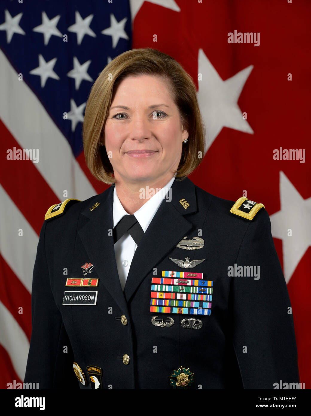 General laura richardson hi-res stock photography and images - Alamy