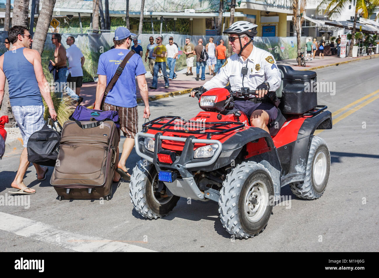 Miami Beach Florida,Ocean Drive,policeman,police officer,ATV,all ...