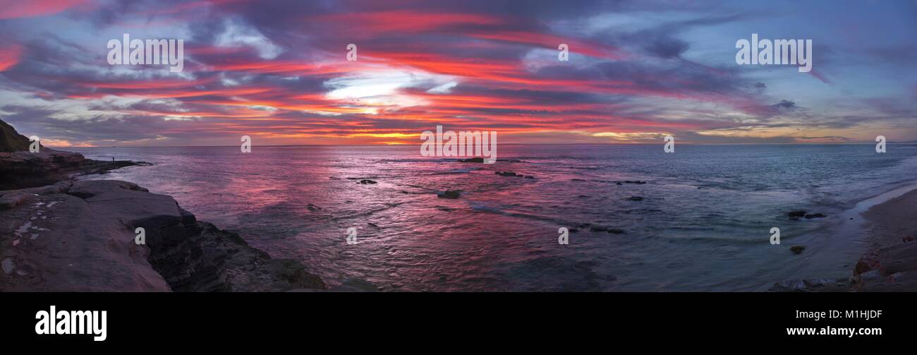 Wide Panoramic Landscape Pacific Ocean Waves Scenic View Sunset Colors ...