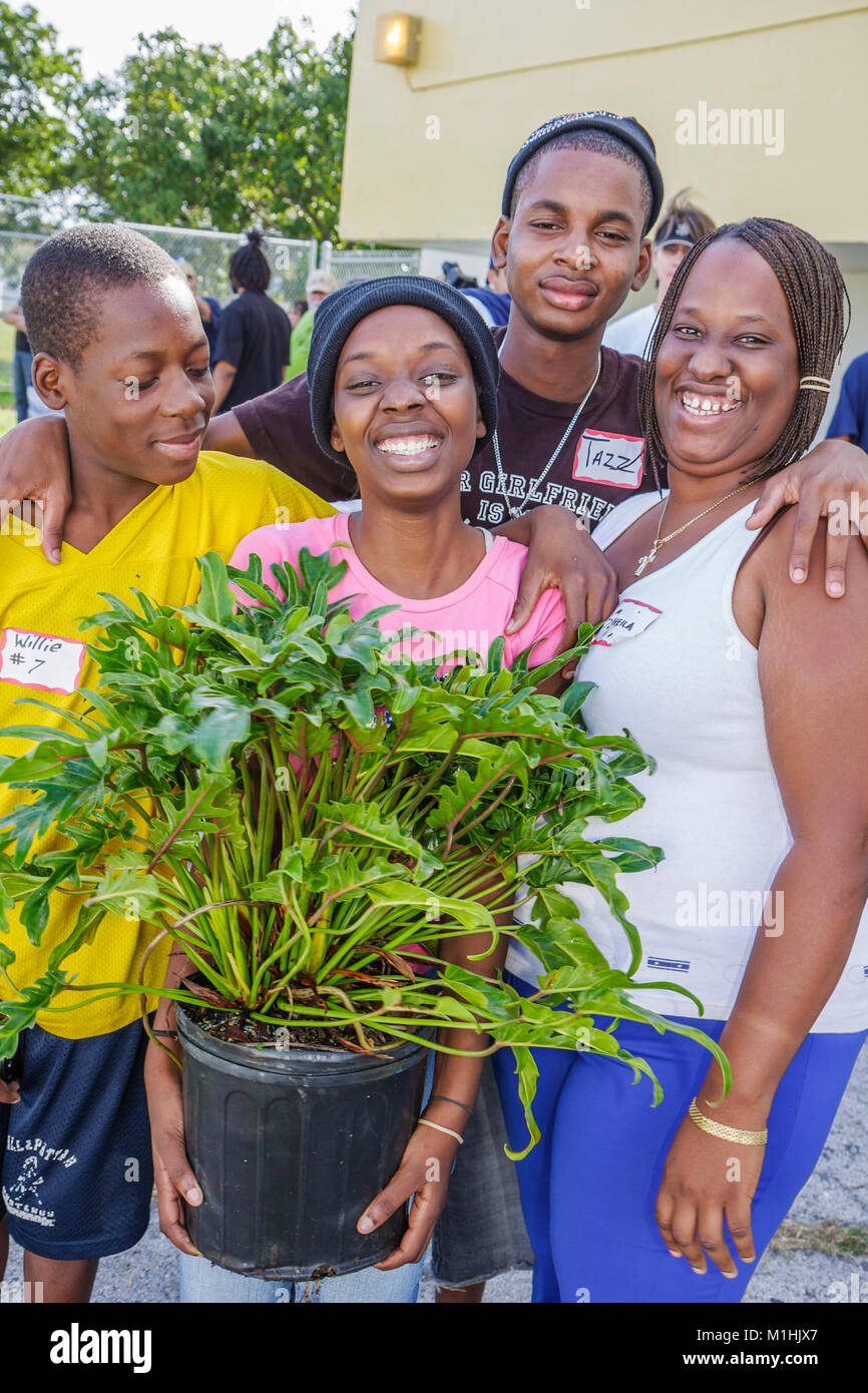 Miami Florida,Allapattah Middle School,campus,Hands On HandsOn Miami ...