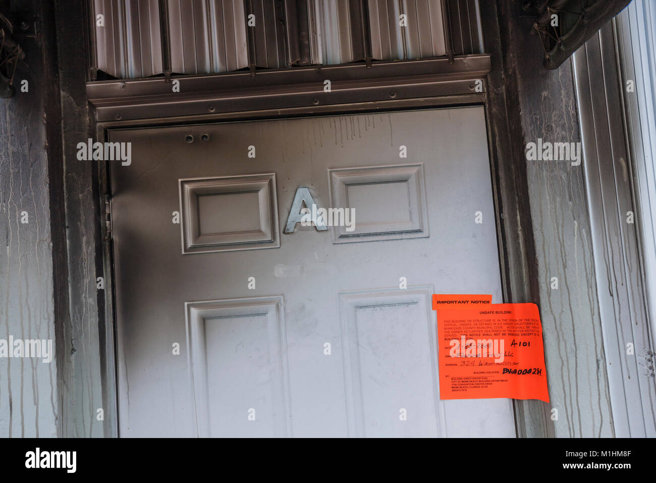 Unsafe building hi-res stock photography and images - Alamy