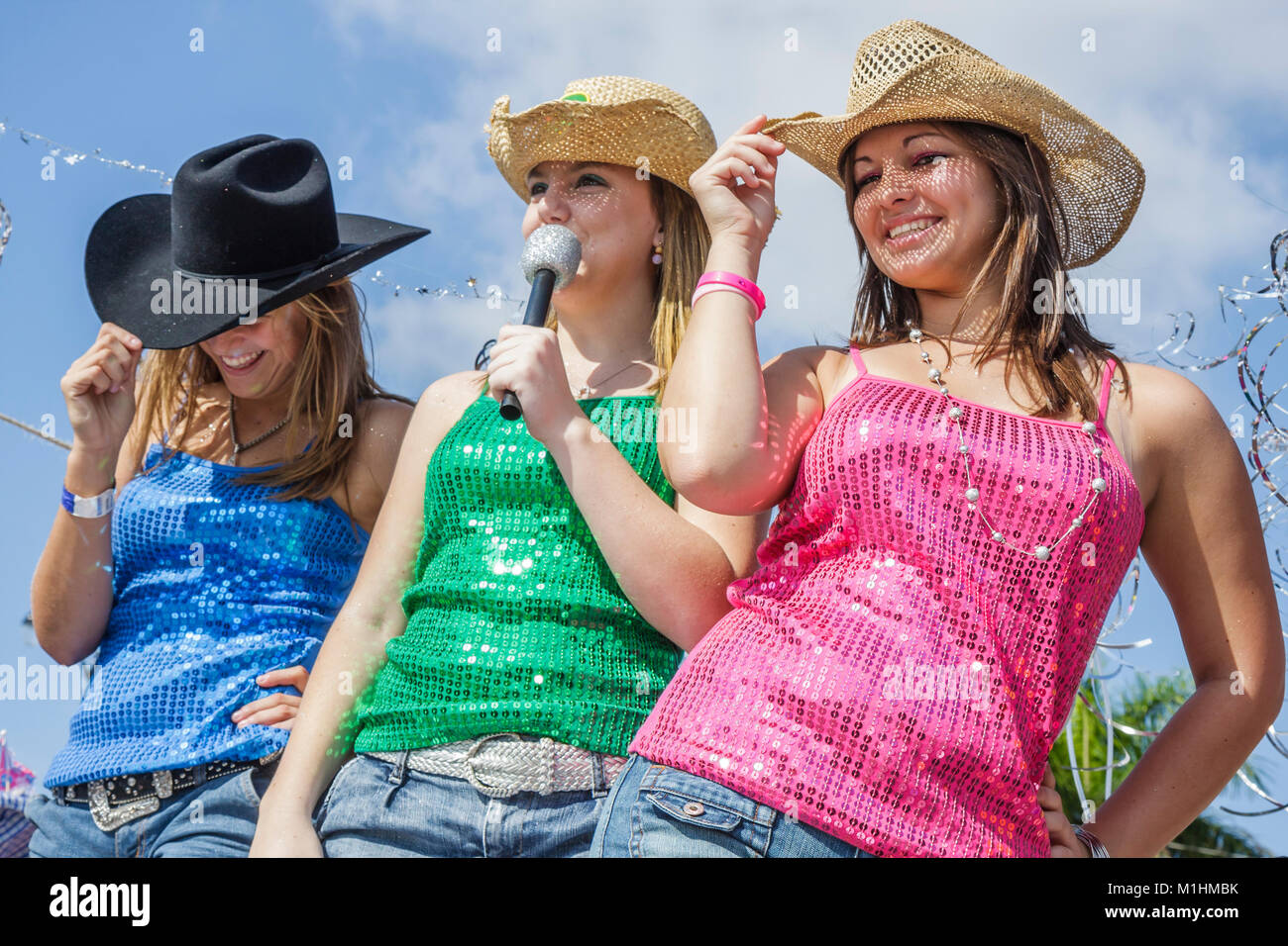 Adolescent girls hi-res stock photography and images - Alamy