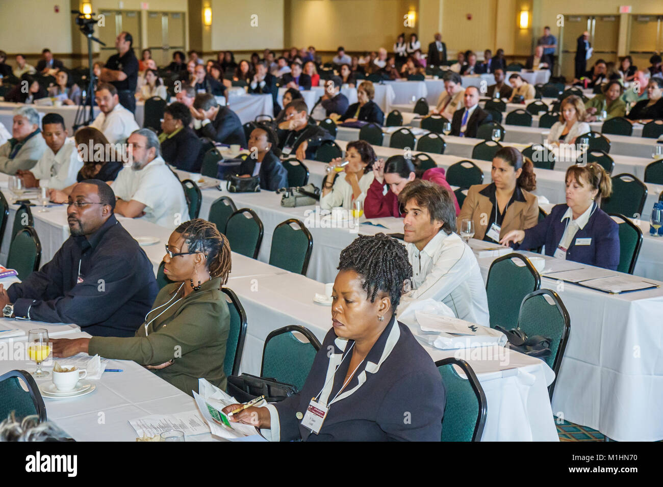 Employee training hi-res stock photography and images - Alamy