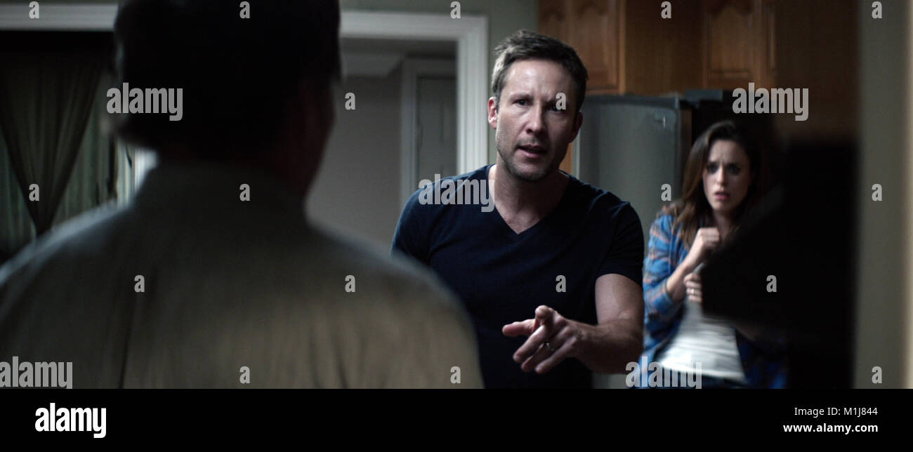 THE NEIGHBOR, back, from left: from left: Michael Rosenbaum, Jessica ...