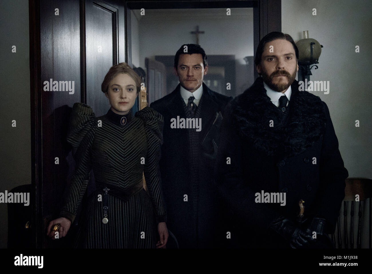 THE ALIENIST, (from left): Dakota Fanning, Luke Evans, Daniel Bruhl ...