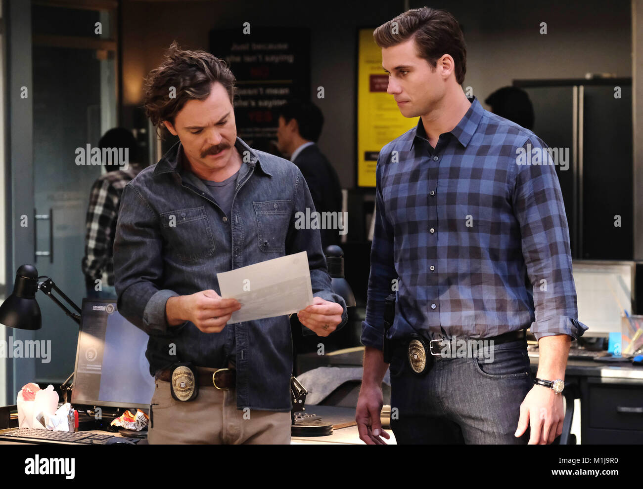 LETHAL WEAPON, l-r: Clayne Crawford, Andrew Creer in 'Double Shot of Bailey's' (Season 2 ...