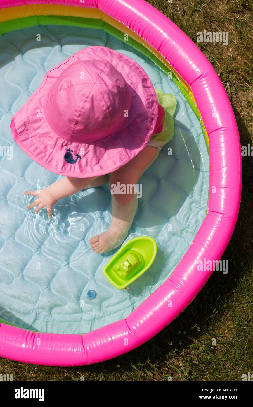 0 1 years hi-res stock photography and images - Alamy