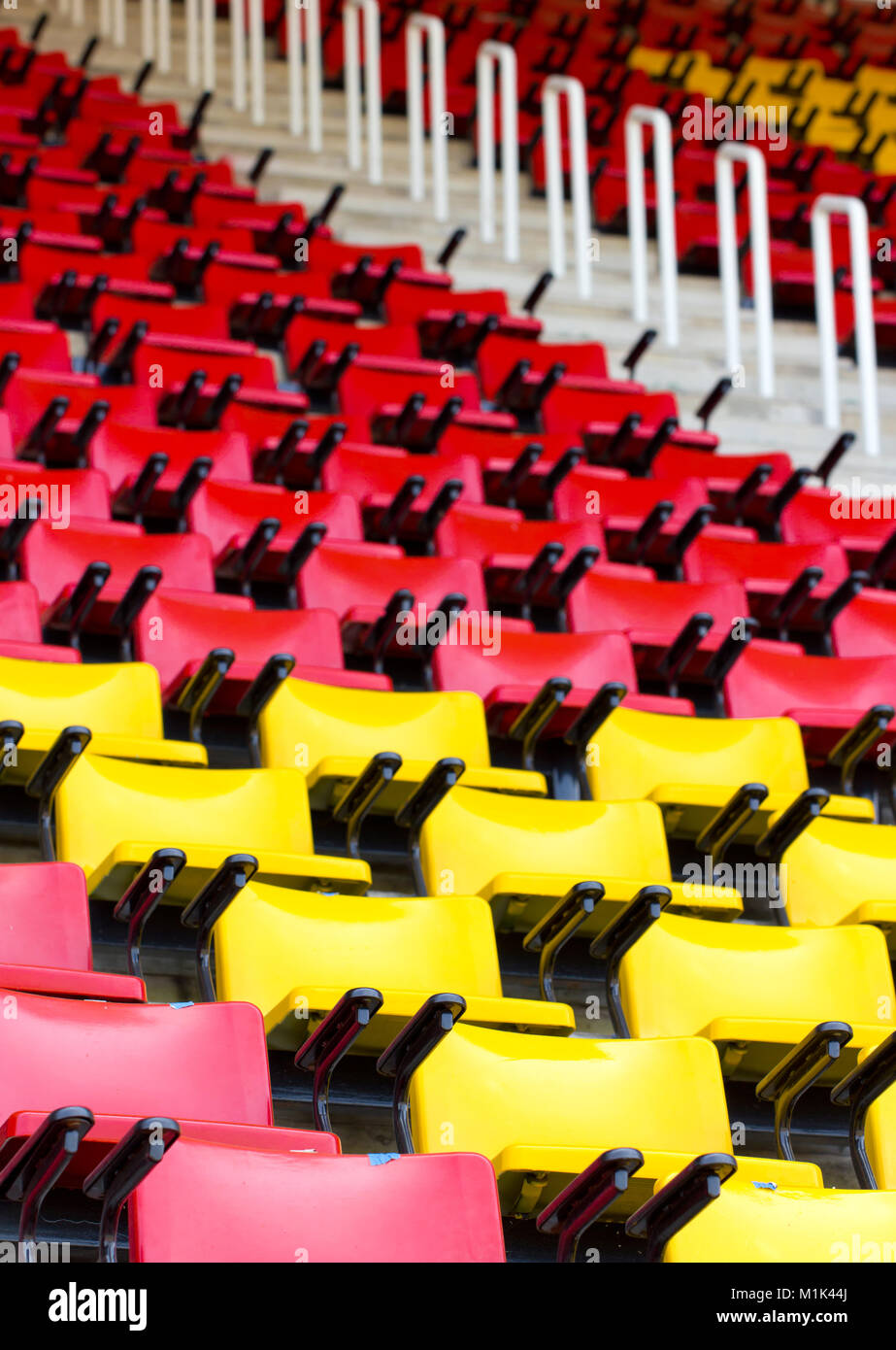 Sports arena bench seating hi-res stock photography and images - Alamy