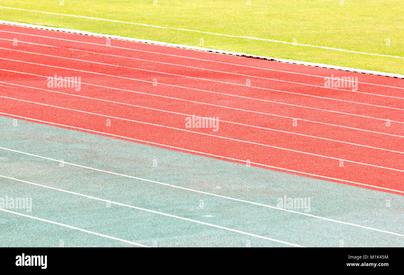 Athletes running track hi-res stock photography and images - Alamy