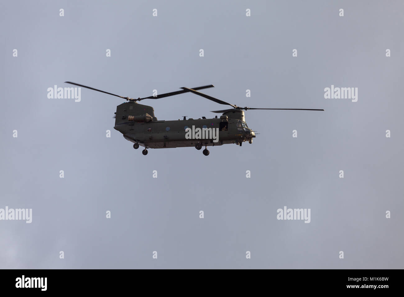 RAF Chinook in flight - Falklands Stock Photo - Alamy
