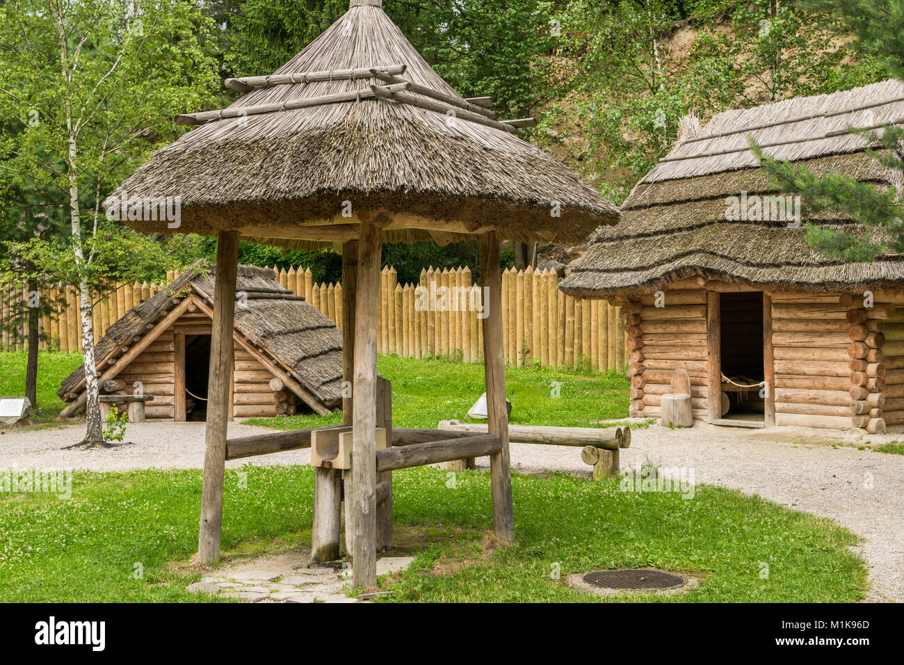 Well of the medieval wooden village Stock Photo - Alamy