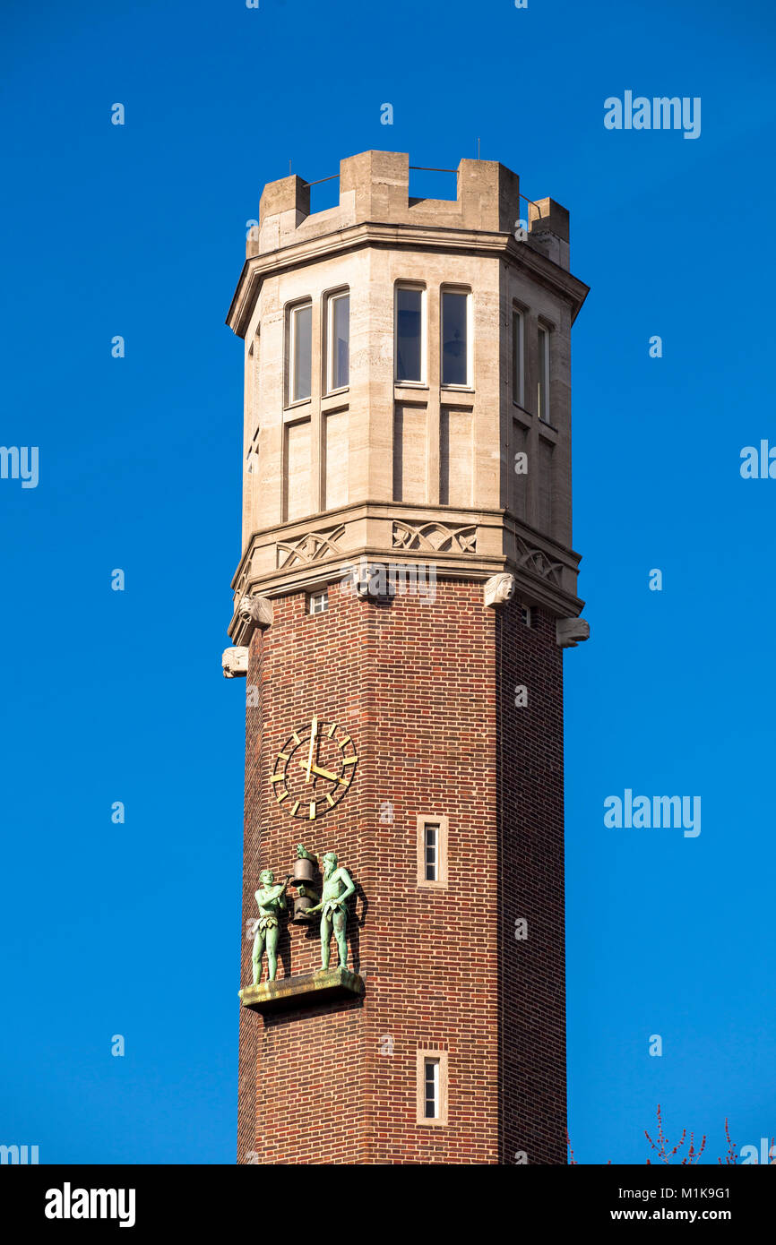 Germany, Cologne, tower of the building Haus Neuerburg at the square ...
