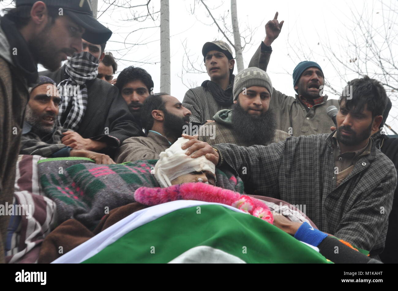 Civilian resistance struggle hi-res stock photography and images - Alamy