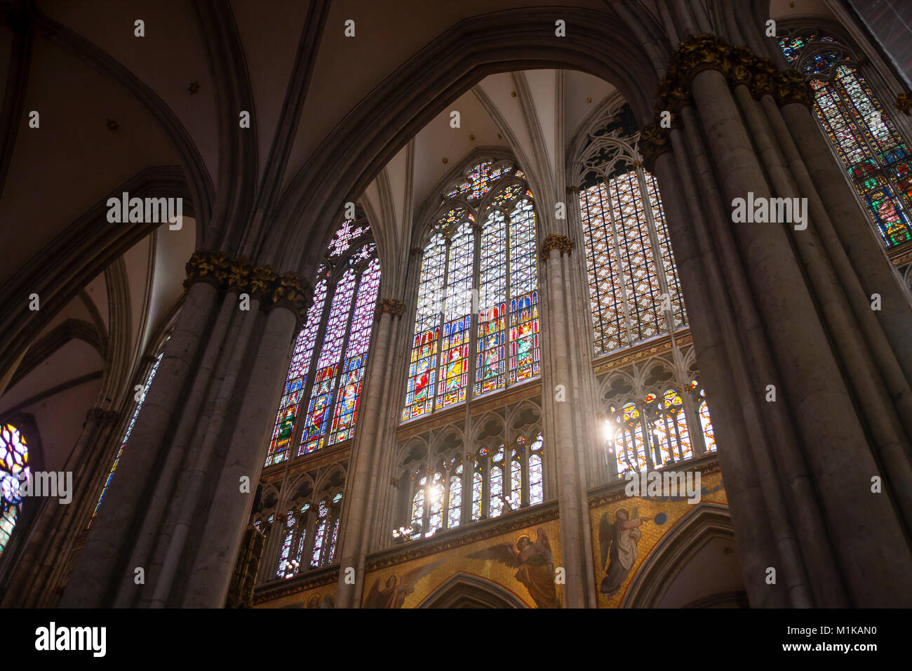 Germany, Cologne, inside the cathedral. Deutschland, Koeln, im Dom ...