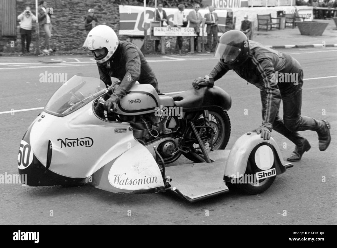 Motorbike sidecar racing hi-res stock photography and images - Alamy