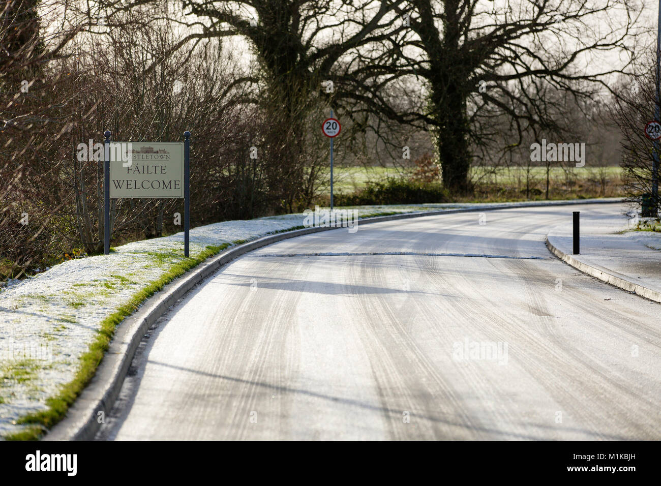 Irish road sign hi-res stock photography and images - Alamy