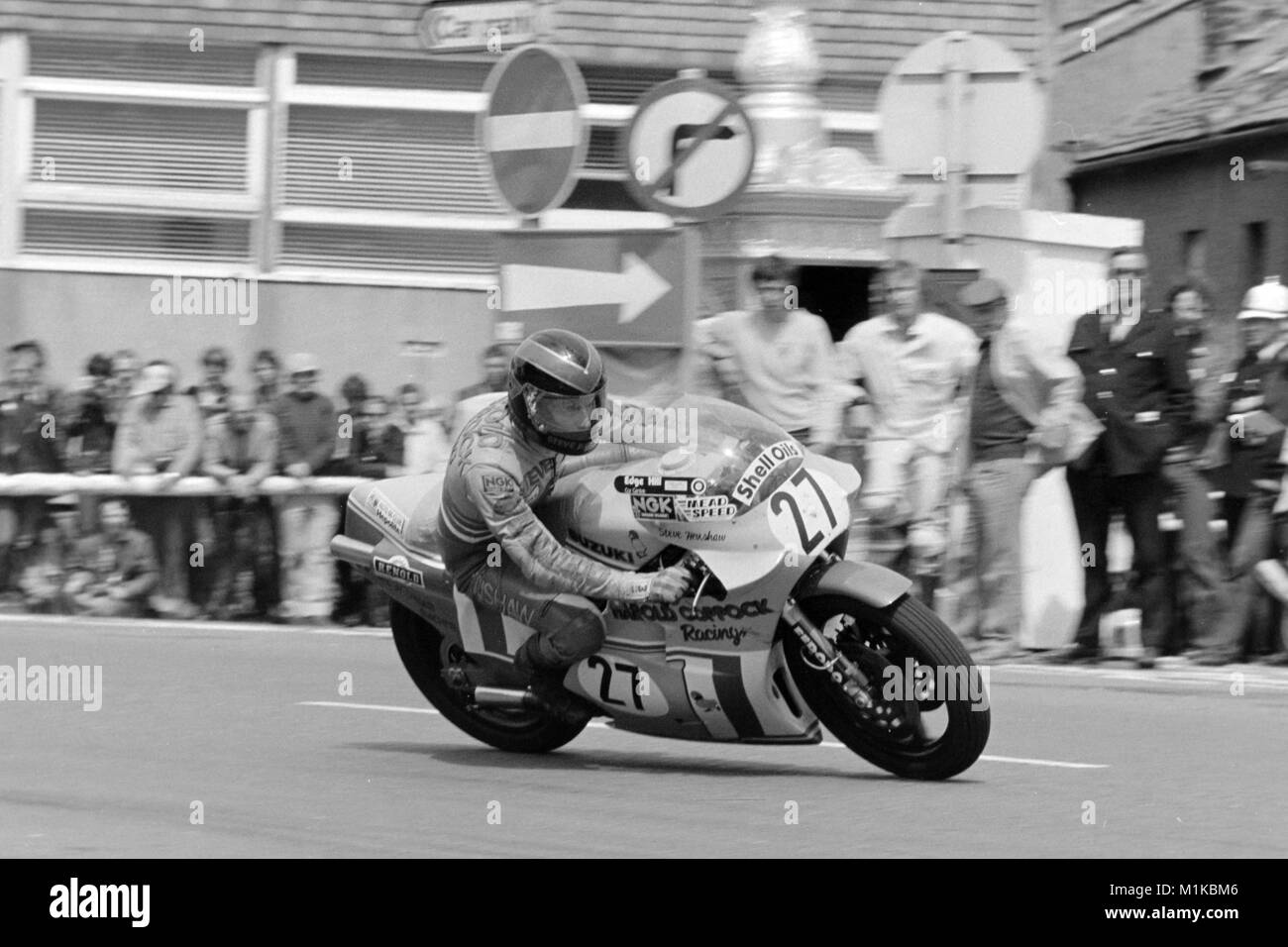 Steve Henshaw, Suzuki, Isle of Man TT Classic race, June 1982 ...