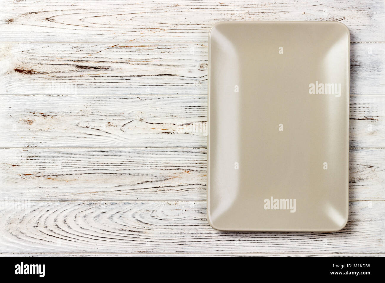 Blank rectangular plate on wooden background. top view Stock Photo - Alamy