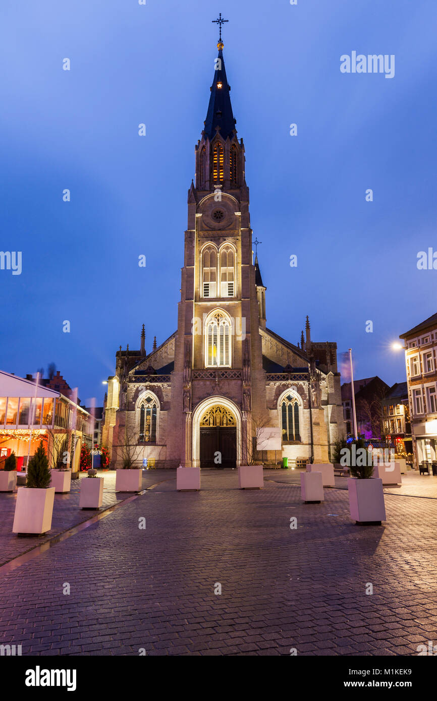 Main Square in Sint Truiden at dawn. Sint Truiden, Flemish Region ...