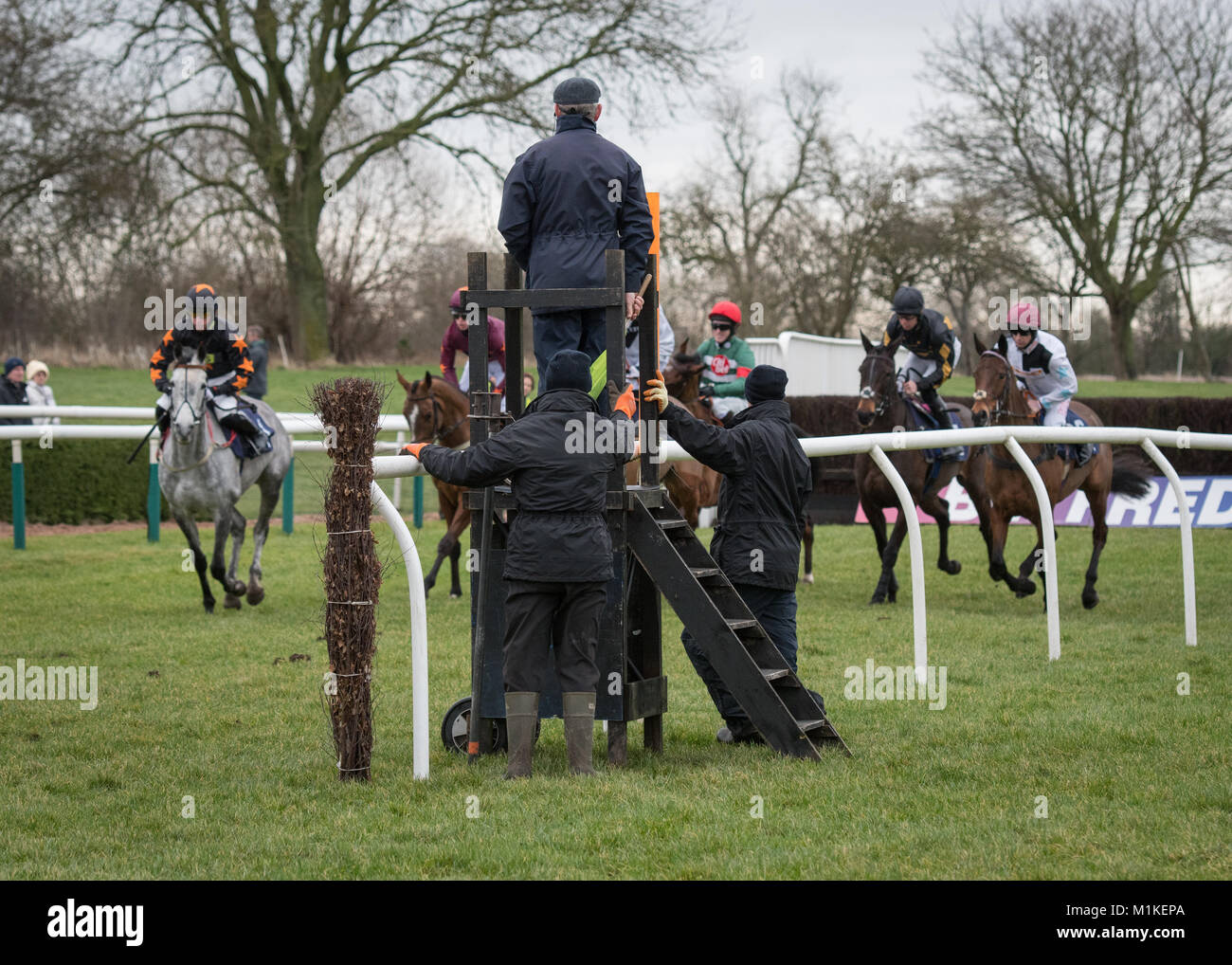 Uttoxeter national hunt racecourse hi-res stock photography and images ...