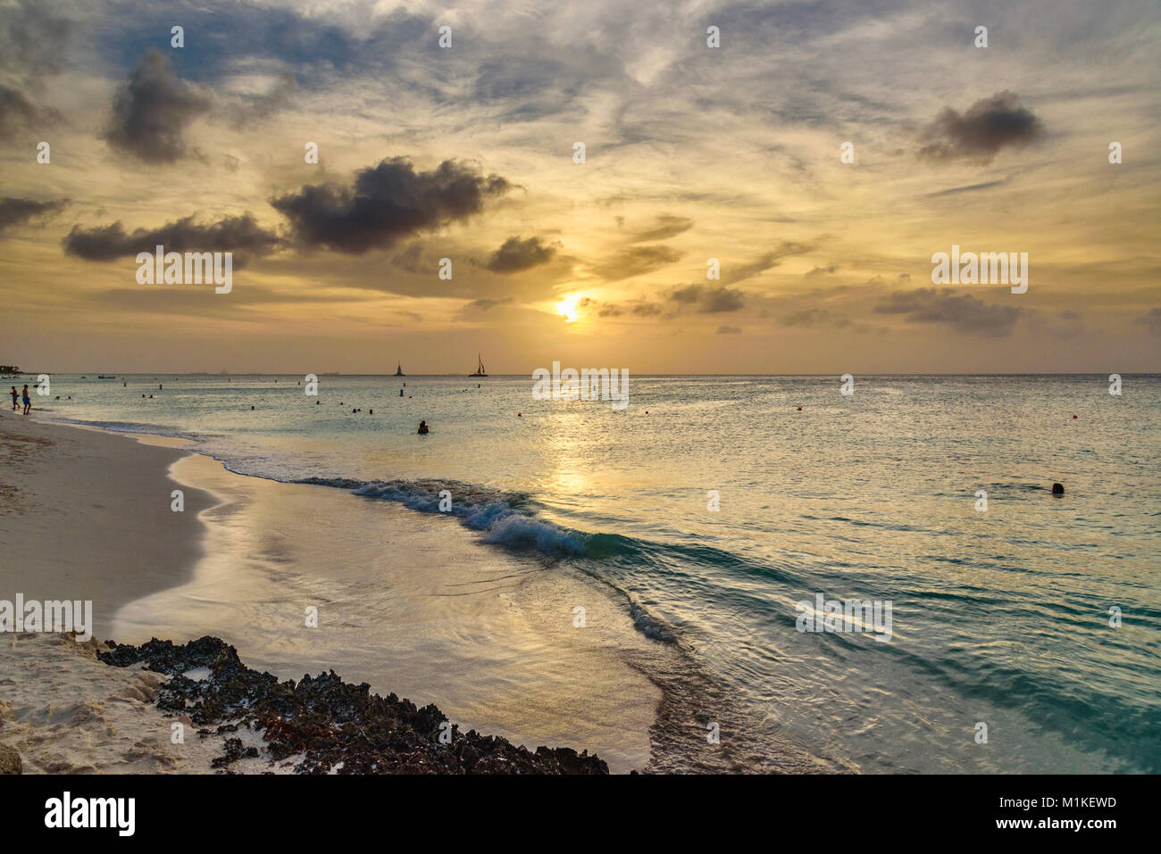 Eagle beach, aruba hi-res stock photography and images - Alamy