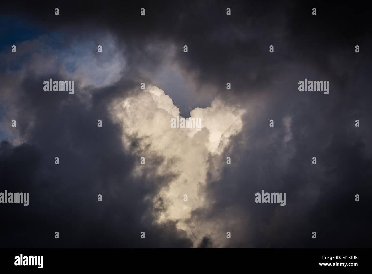 Sun set at stormy atmosphere hi-res stock photography and images - Alamy