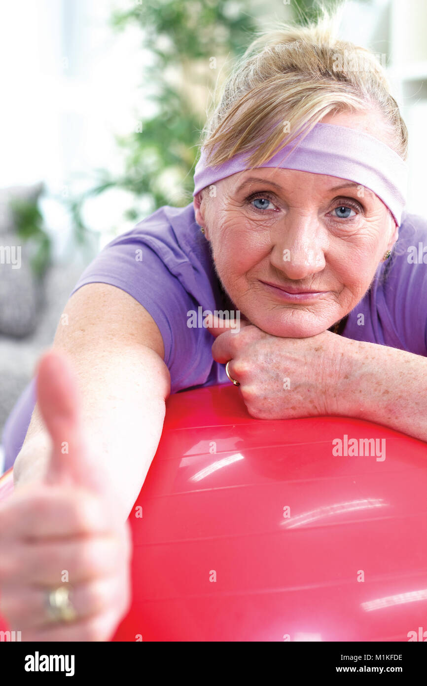 Shoving hi-res stock photography and images - Alamy