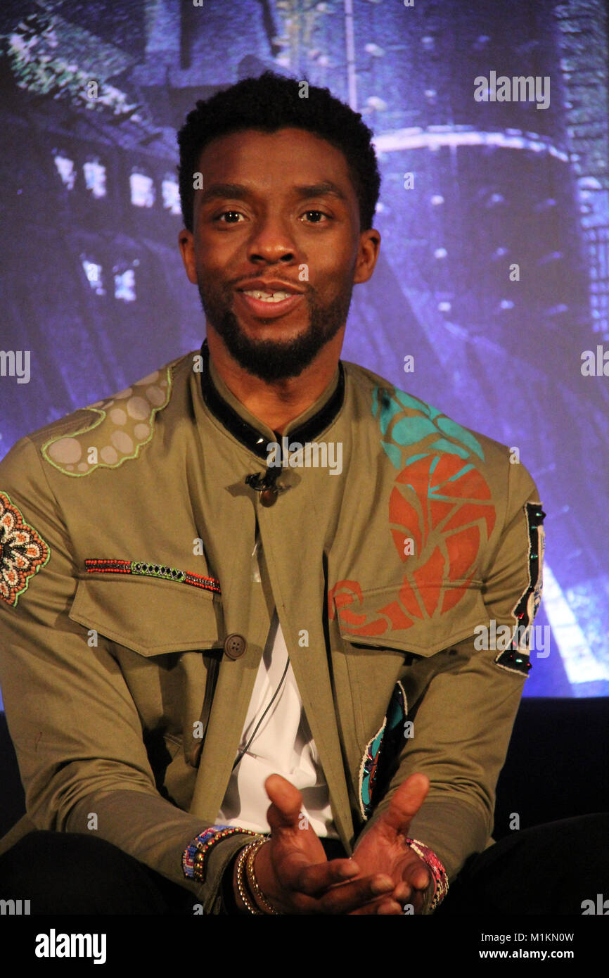 Black panther actor chadwick boseman hi-res stock photography and ...