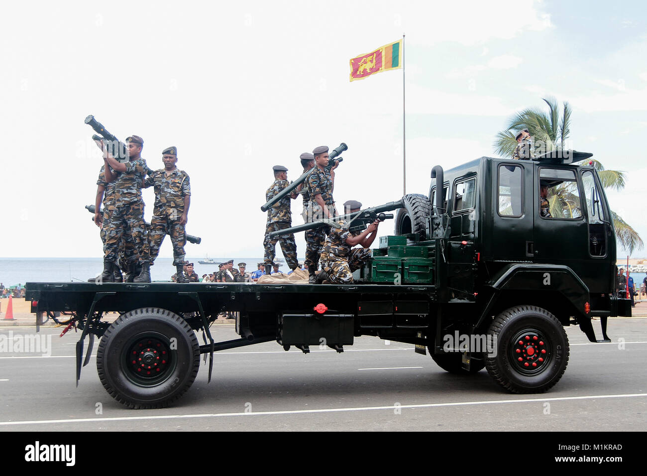 Sri lankan soldiers hi-res stock photography and images - Alamy