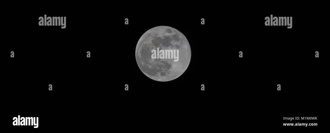 January full moon ireland hi-res stock photography and images - Alamy