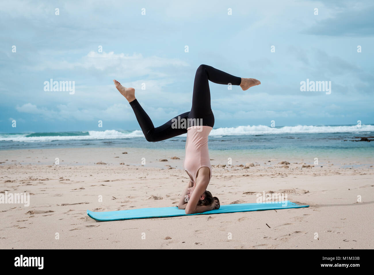 Gymnastics Headstand High Resolution Stock Photography and Images - Alamy