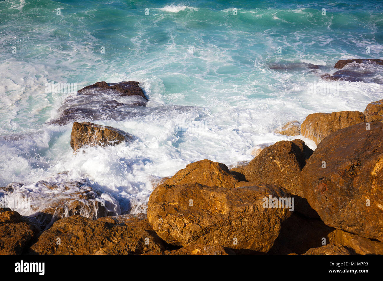 Seashore stone hi-res stock photography and images - Alamy