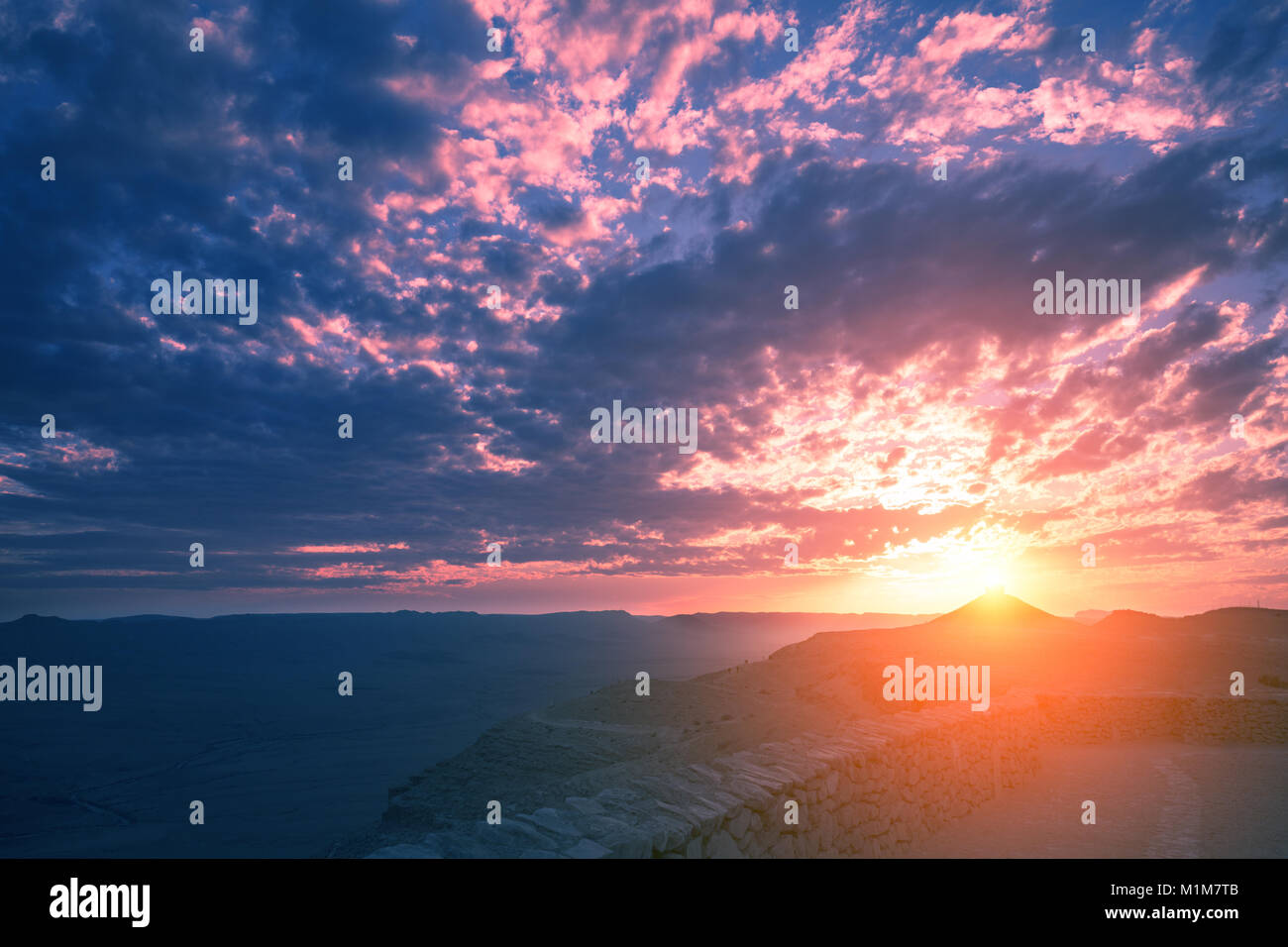 Summer twilight sunset sunrise desert hi-res stock photography and ...