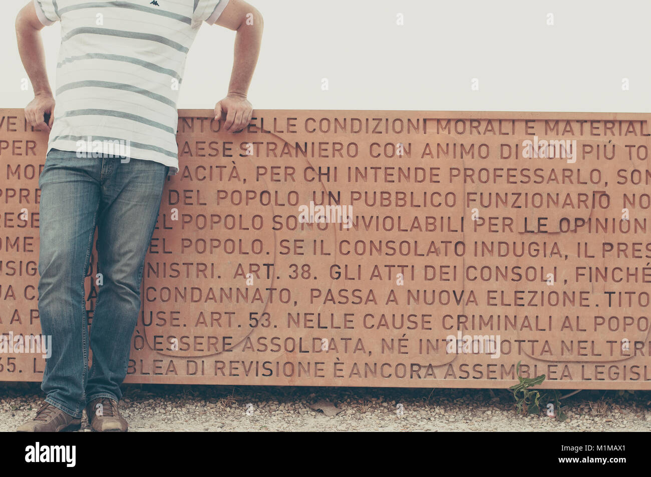 Parapet hi-res stock photography and images - Alamy