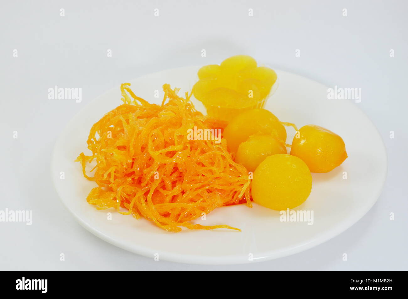 Gold egg yolk drop hi-res stock photography and images - Alamy